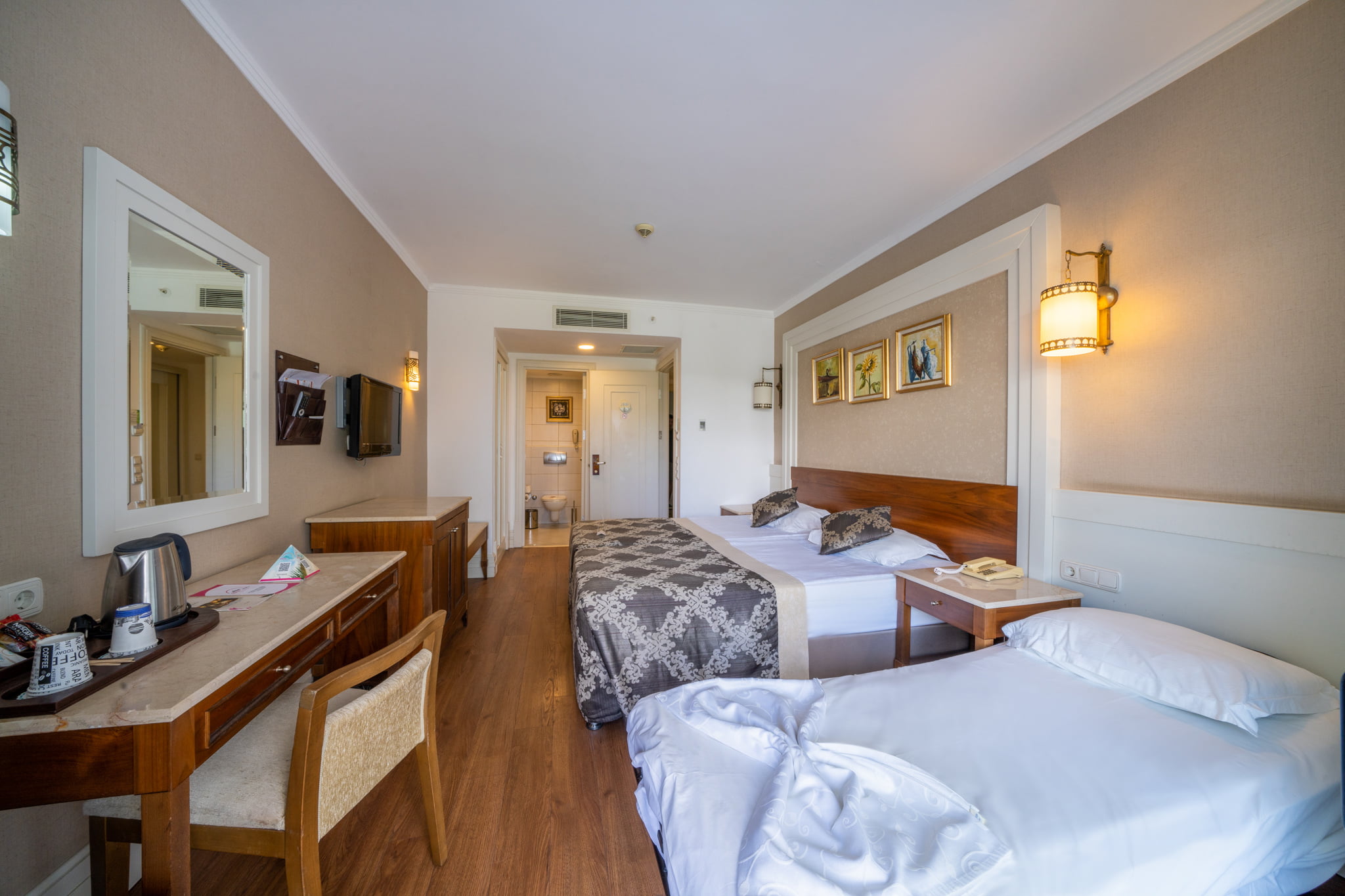 Alba Queen Hotel - Alba Hotels